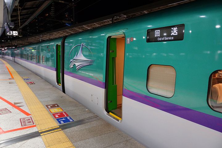 東京駅 東北･上越･北陸新幹線ホーム（H5/E6/E5/E7/E4）